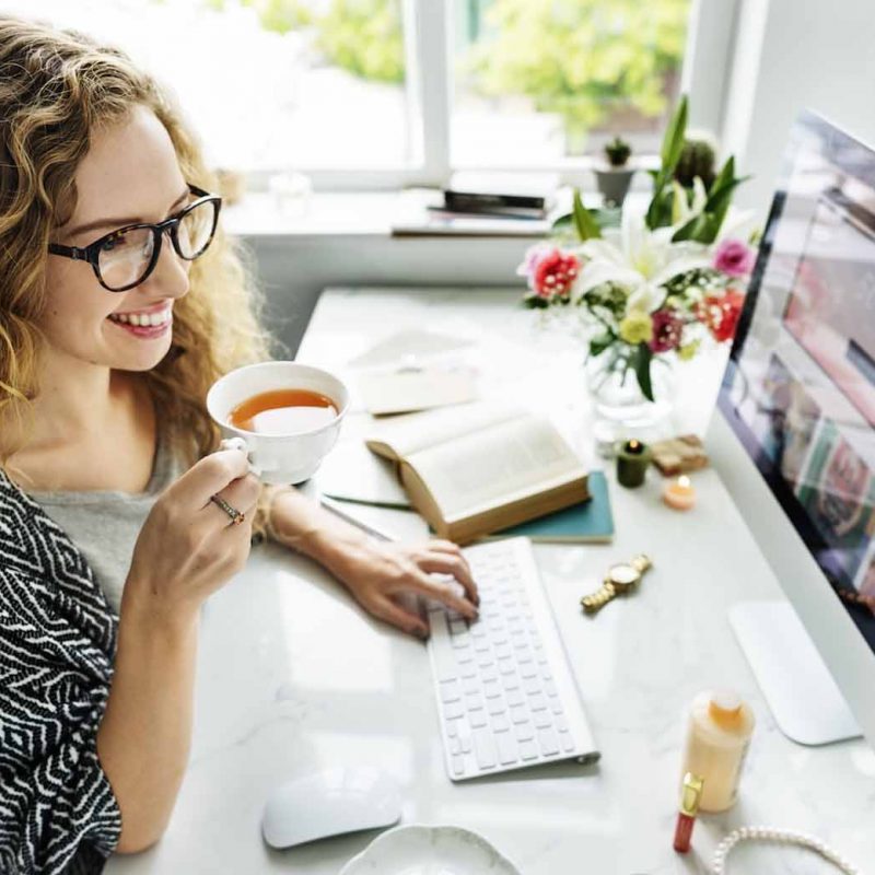 How to Have a Pretty and Productive Workspace | The Grit and Grace Project