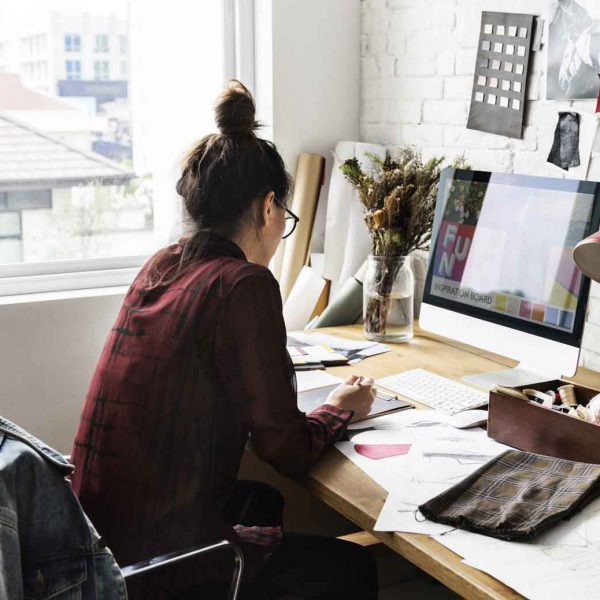 10 Ways to Stay Focused When You Work From Home | Grit and Grace LIfe